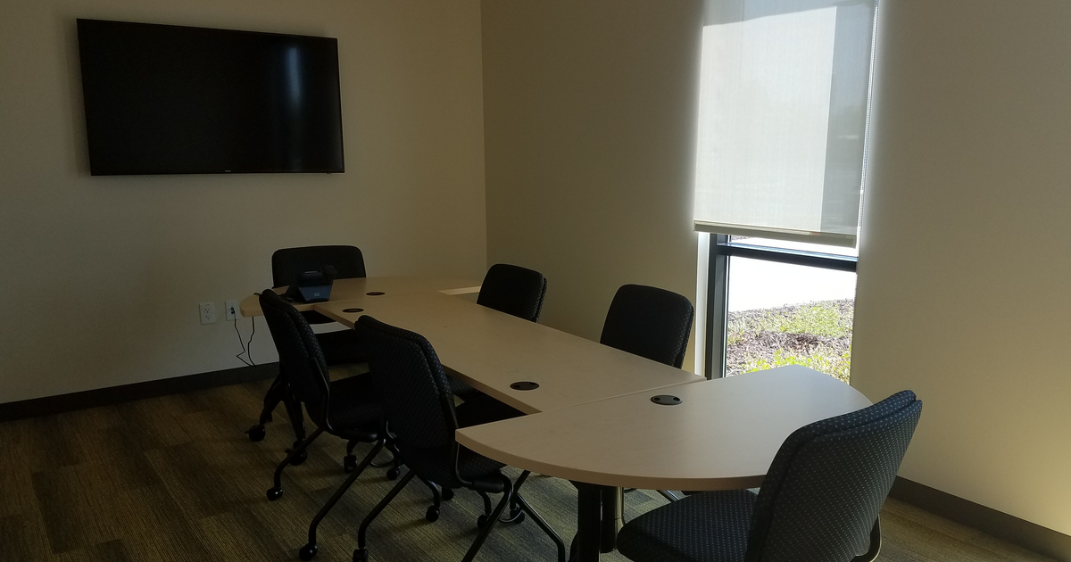 Rent Collaboration Room 1 - Interviews & Small Meetings in Milpitas