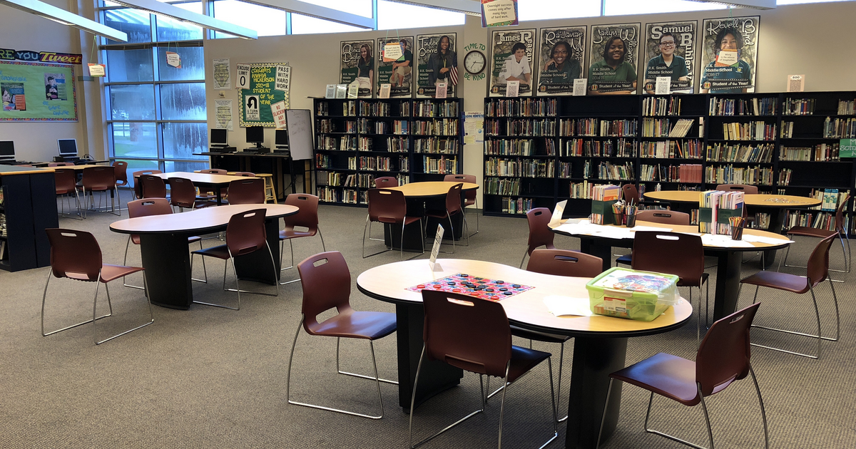 Rent Library in Luling