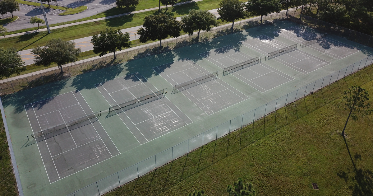 Rent Tennis Courts in North Port