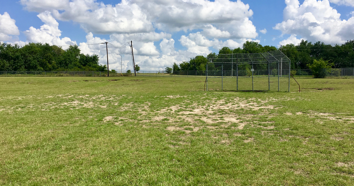 Rent Field - Practice in Mansfield