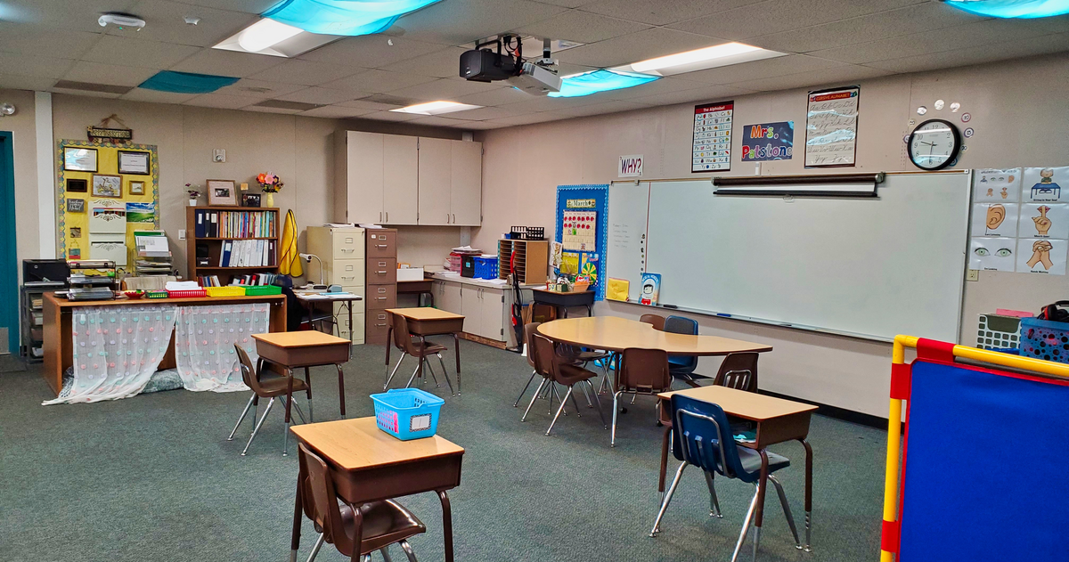 Rent Classroom Standard in Valley Center
