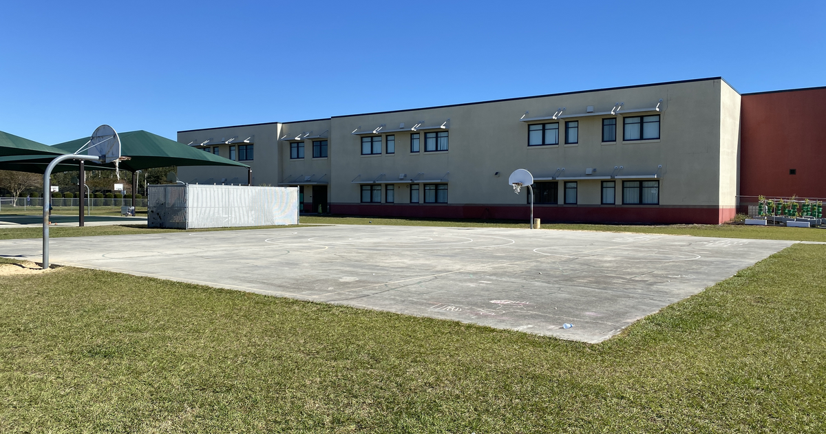 Rent Outdoor Basketball Courts in Apollo Beach