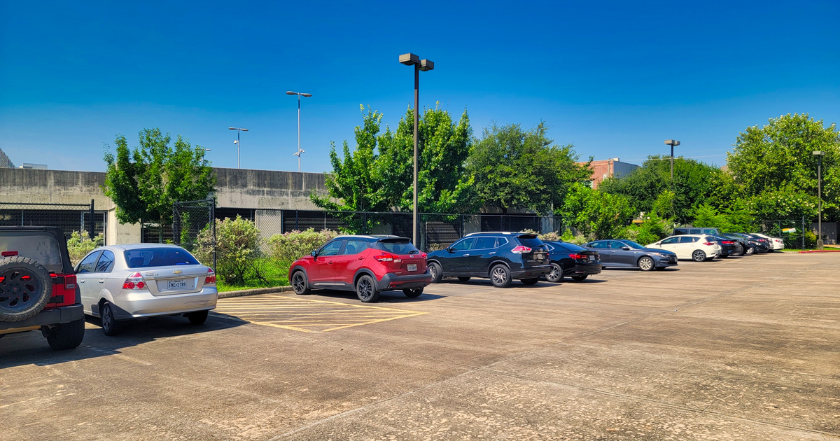 Rent Parking Lot - Back in Houston