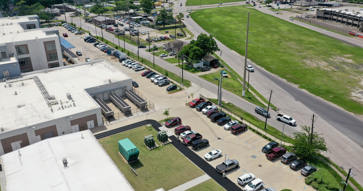 Rent Parking Lot - Back in Houston