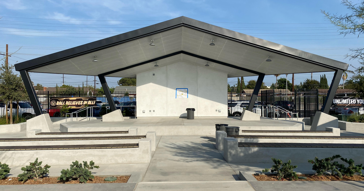 Rent Center Quad Stage in Anaheim