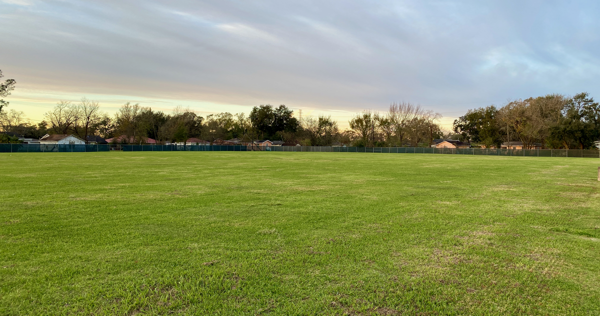 Rent Field - Practice 2 in Pasadena