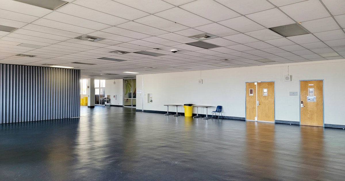 Rent Cafeteria in Beverly Hills