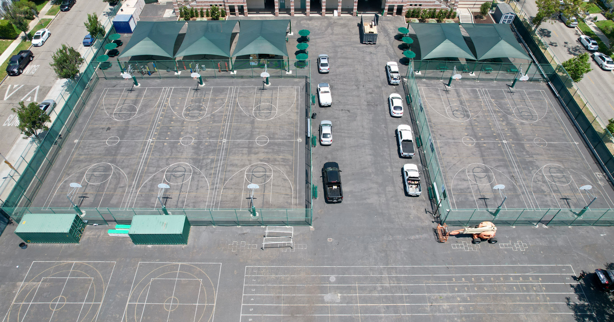 Rent Outdoor Basketball Courts in Beverly Hills