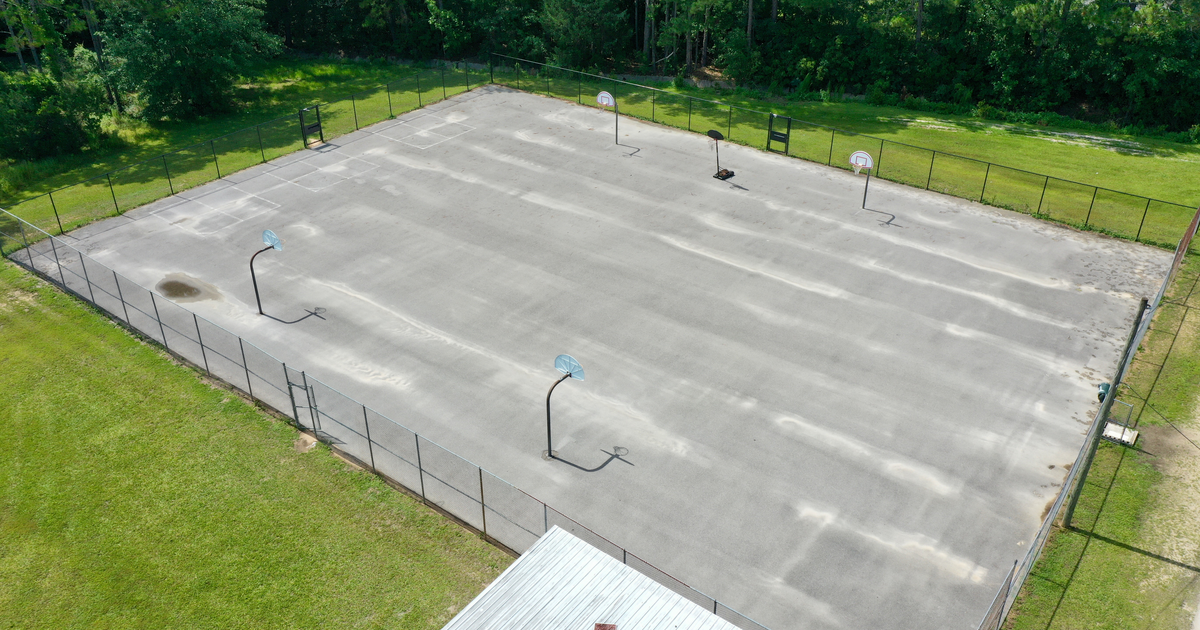 Rent Outdoor Basketball Courts in Freeport
