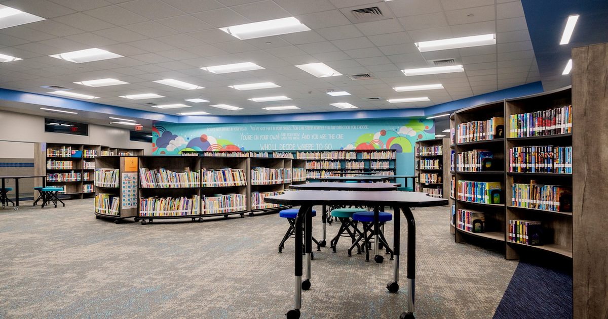 Rent Library in Klein