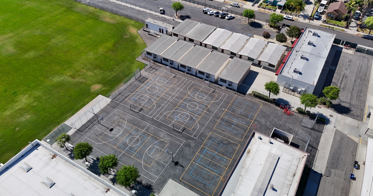 Rent Outdoor Basketball Courts in Paramount