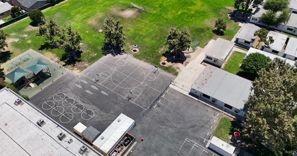 Rent Outdoor Basketball Courts in Paramount