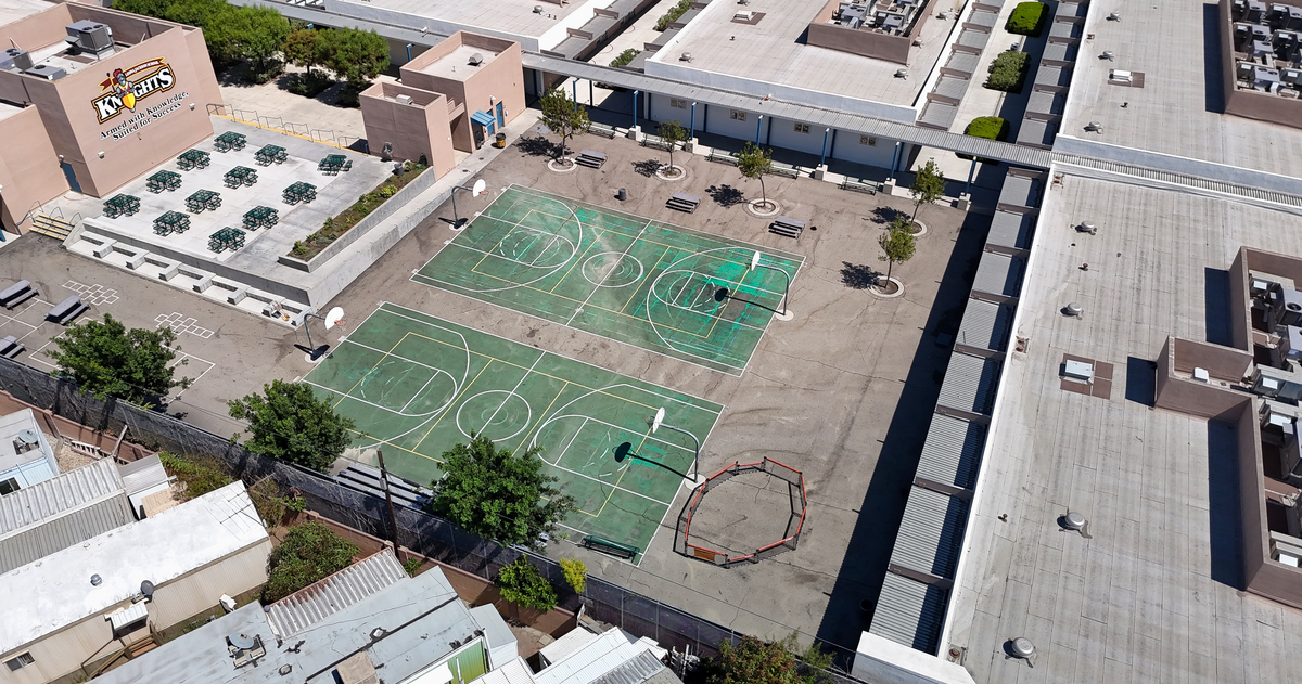 Rent Outdoor Basketball Courts in Paramount