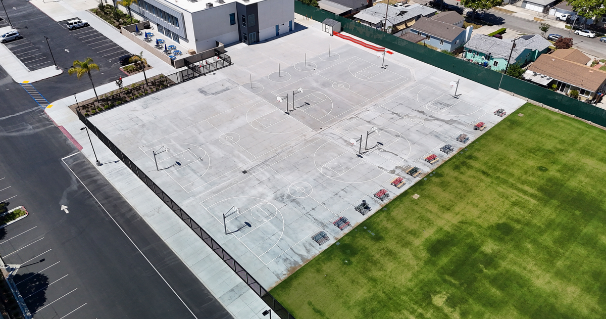 Rent Outdoor Basketball Courts 2 in Paramount