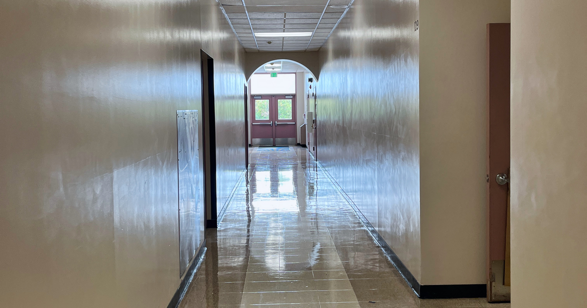Rent Hallway in Portland