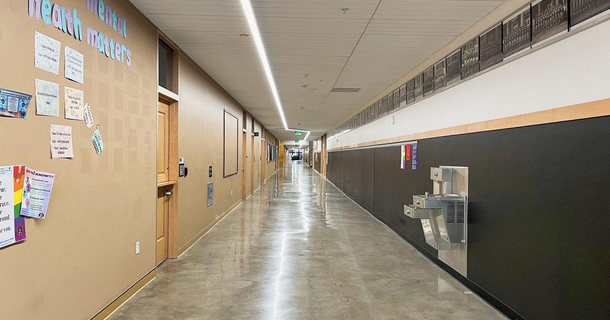 Rent Hallway in Portland