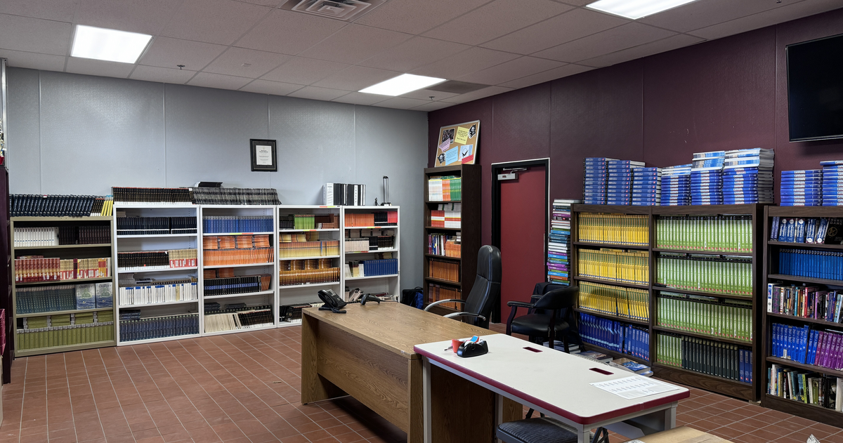 Rent Library in Hesperia