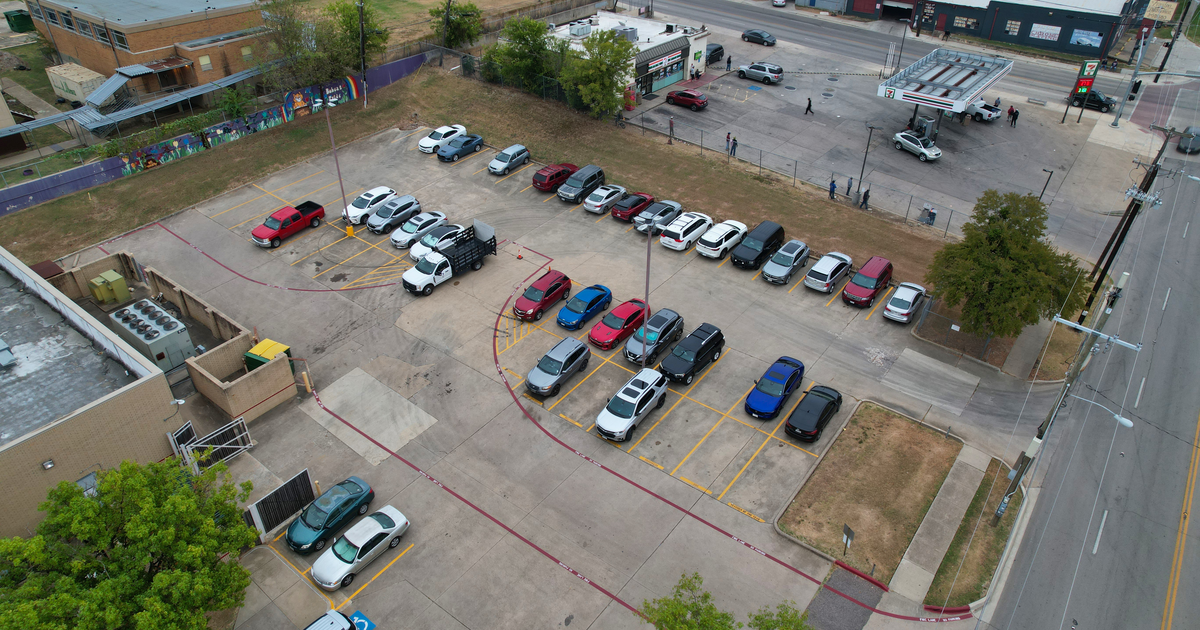 Rent Parking Lot - Front in Dallas