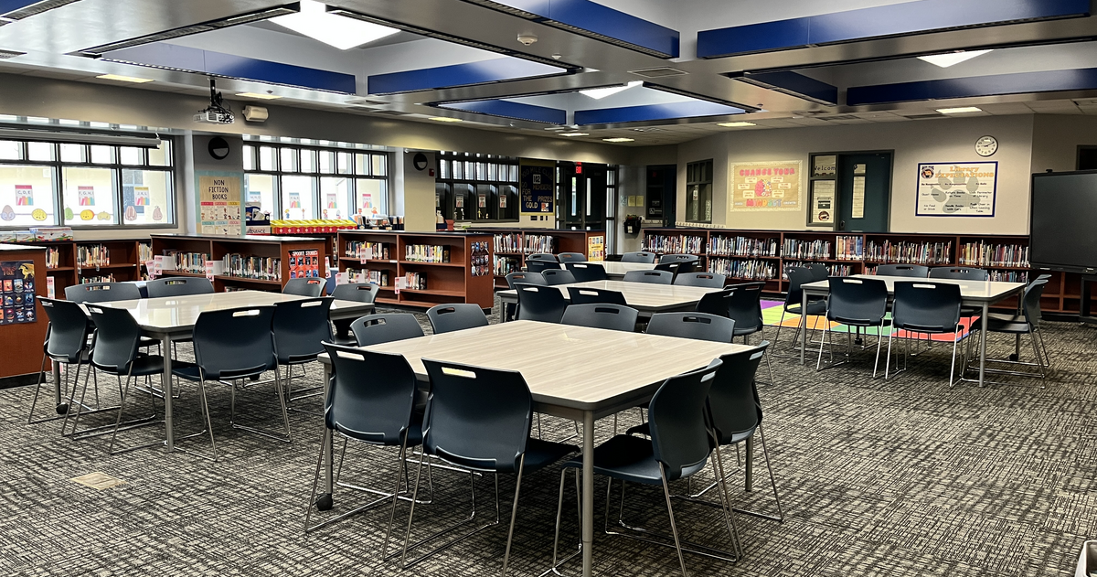 Rent Library in Hemet