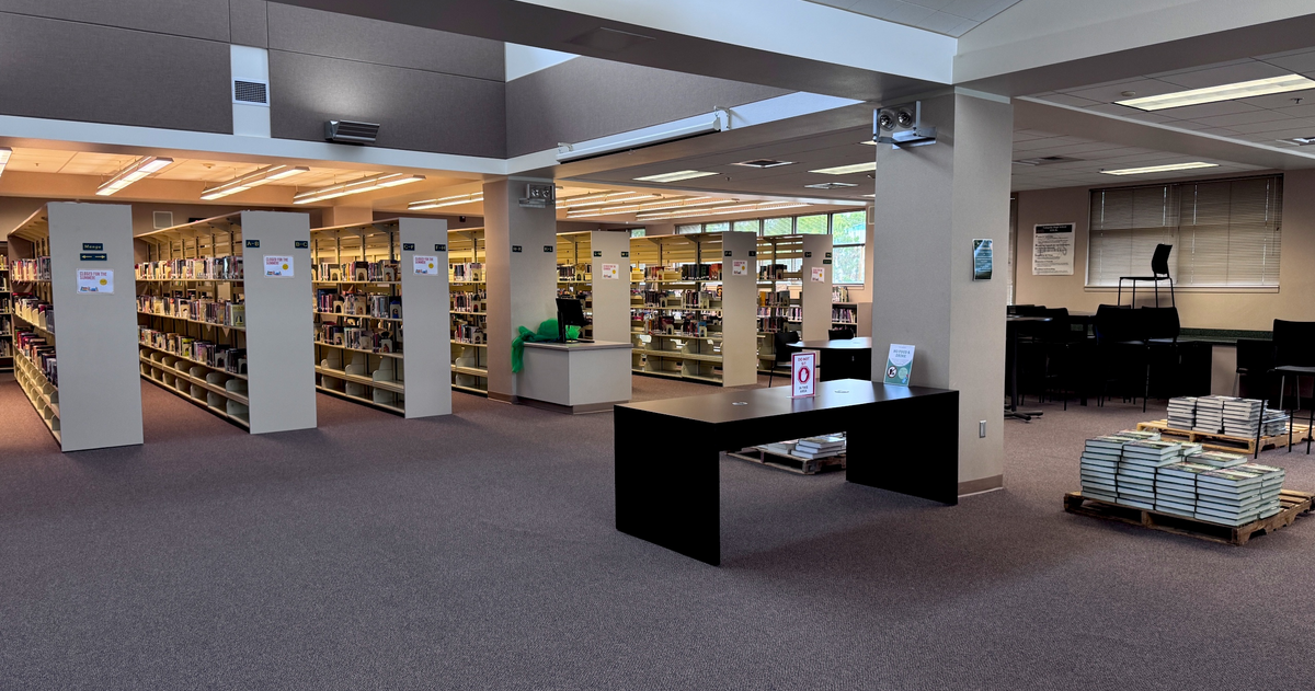 Rent Library in Hemet