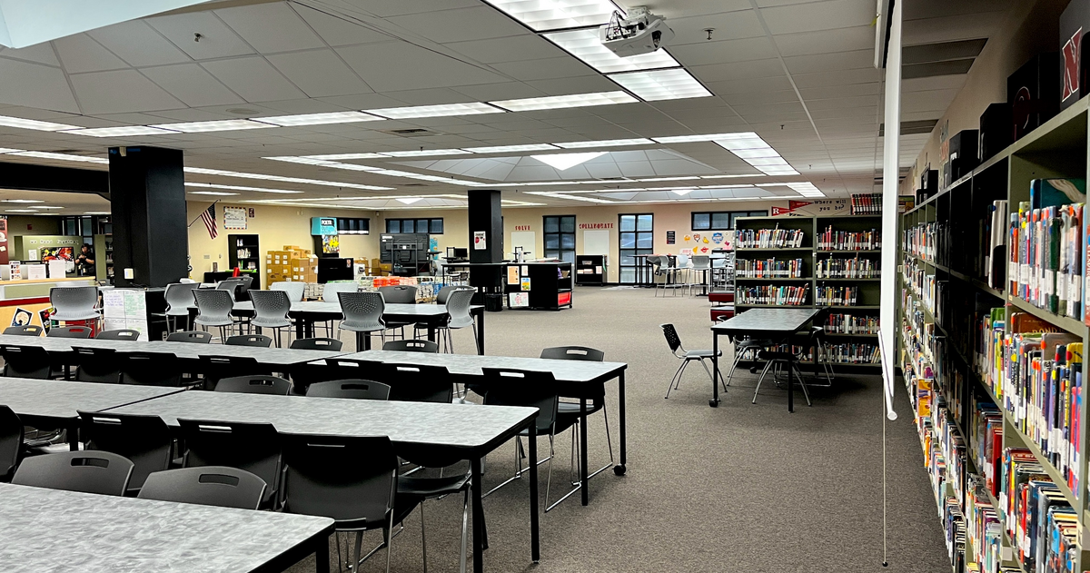 Rent Library in Hemet